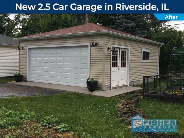 New 2.5 Car Garage in Riverside, IL - Fisher Garages